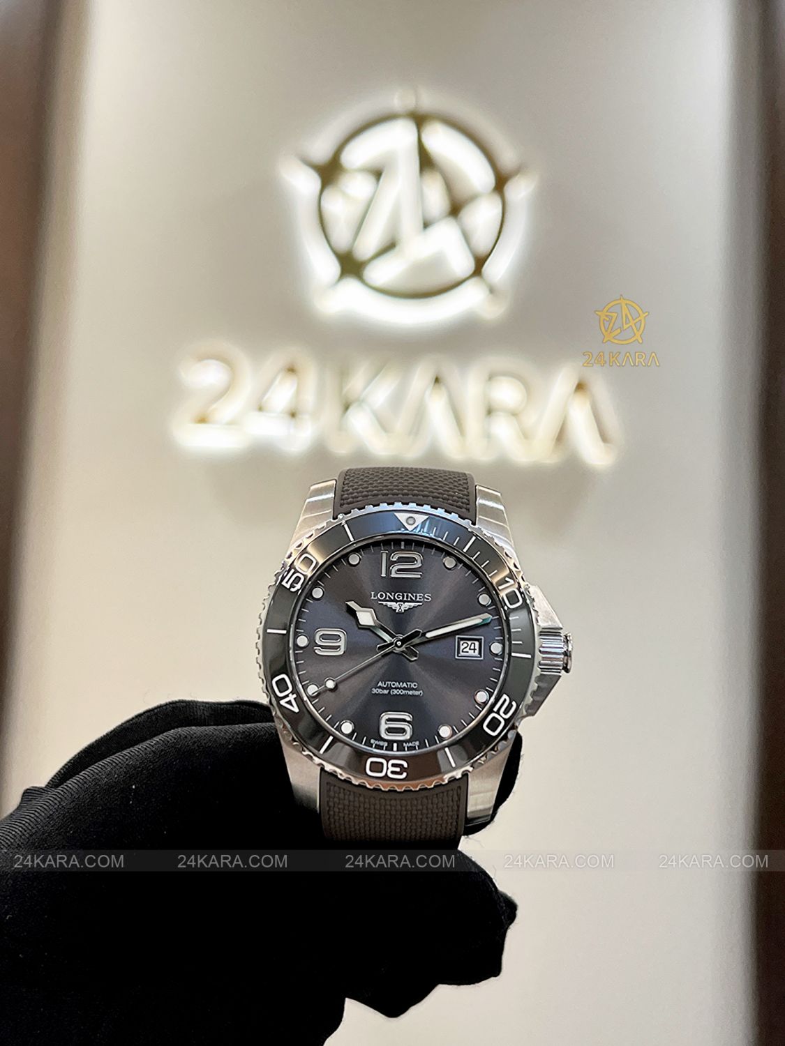 Review chi tiết đồng hồ Longines HydroConquest L3.781.4.76.9 41mm ...