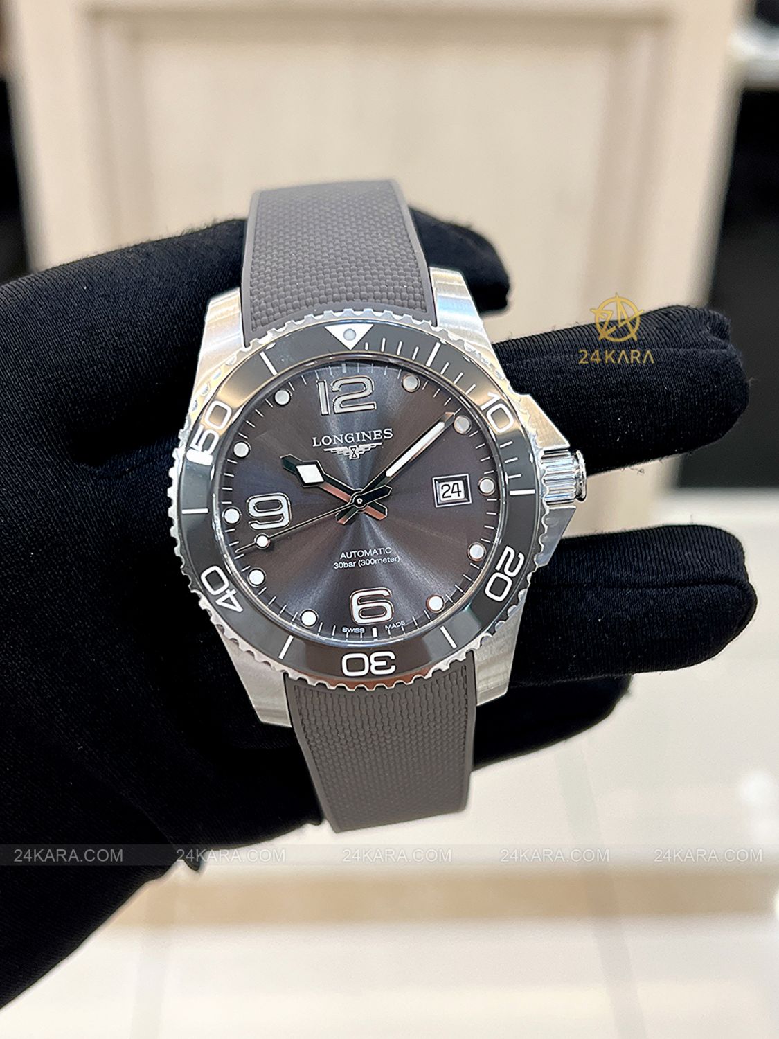 Review chi tiết đồng hồ Longines HydroConquest L3.781.4.76.9 41mm ...